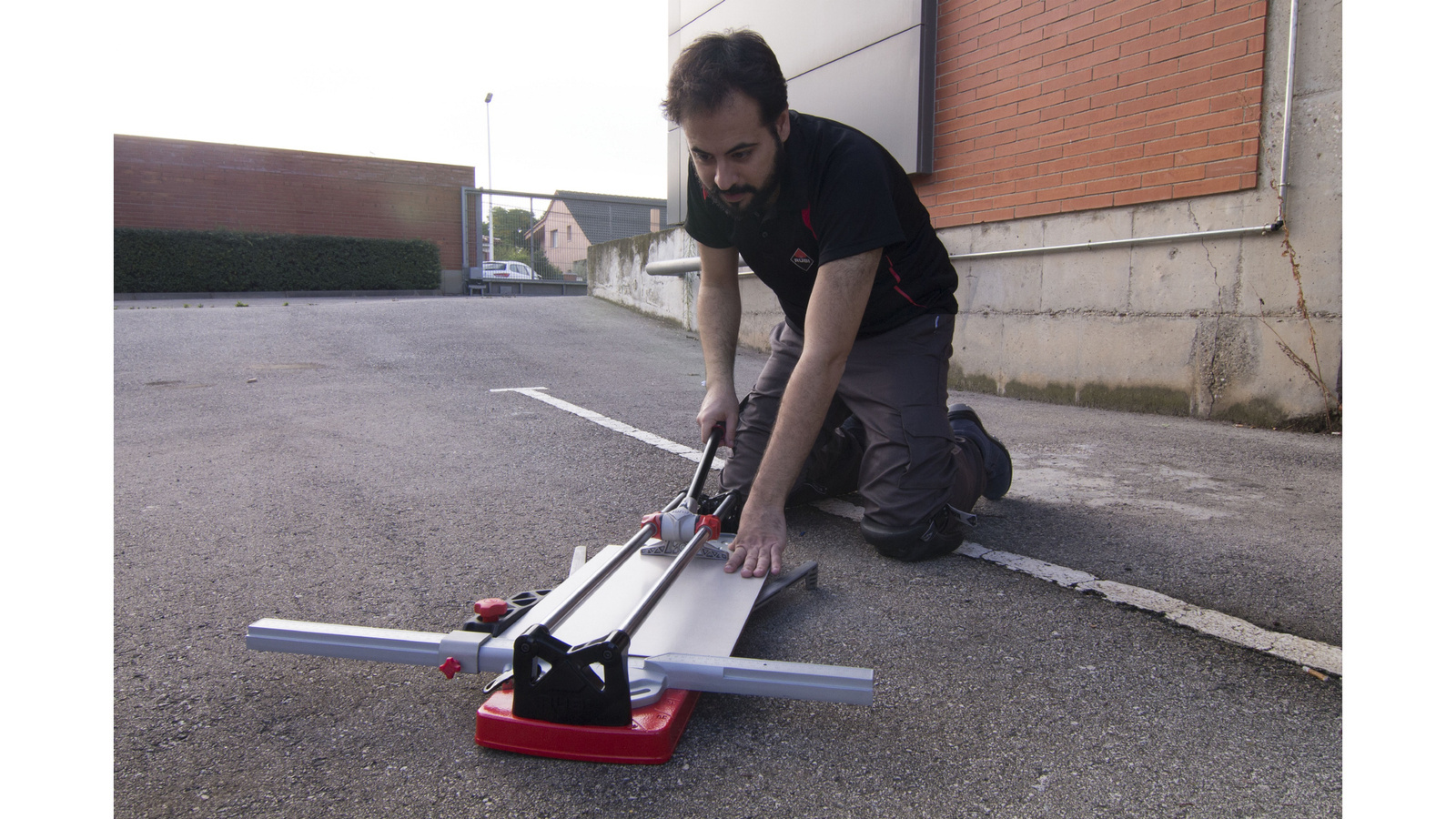 RĘCZNA PRZECINARKA DO PŁYTEK RUBI TR-600 MAGNET (DŁUGOŚĆ CIĘCIA 60 CM ...